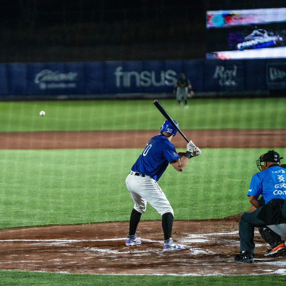 Inauguran el Estadio Finsus de Béisbol de Conspiradores de Querétaro ...